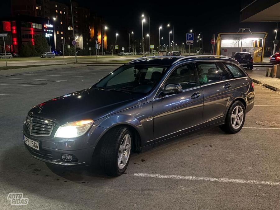 Pelēks Mercedes-Benz c-320 2008 Viļņa, ar dzinēja tilpumu 3.00 L un nobraukumu 433 tūkst. km par 3999 €, foto 3 vietnē AUTOMOTO.COM.LV