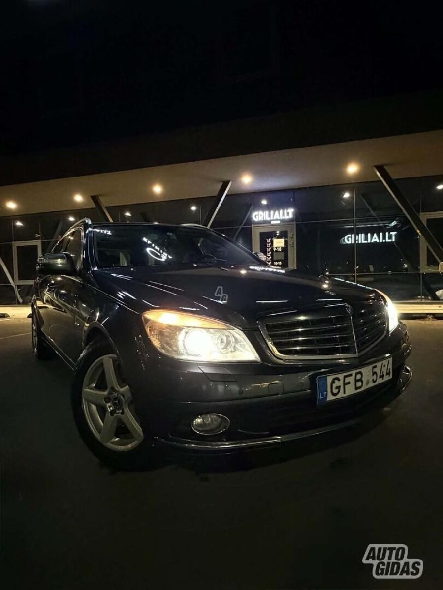 Pelēks Mercedes-Benz c-320 2008 Viļņa, ar dzinēja tilpumu 3.00 L un nobraukumu 433 tūkst. km par 3999 €, foto 12 vietnē AUTOMOTO.COM.LV