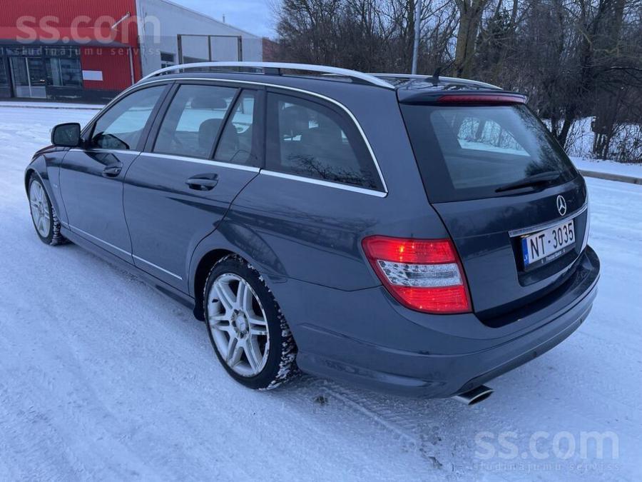 Серый Мерседес Ц 320 2008 в Рига, объемом двигателя 3.00 л и пробегом 245 тыс. км за 6200 €, фото 5 на AUTOMOTO.COM.LV