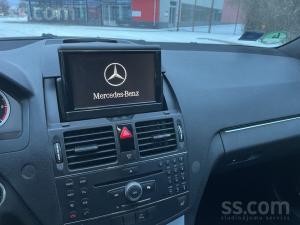 Серый Мерседес Ц 320 2008 в Рига, объемом двигателя 3.00 л и пробегом 245 тыс. км за 6200 €, фото 13 на AUTOMOTO.COM.LV