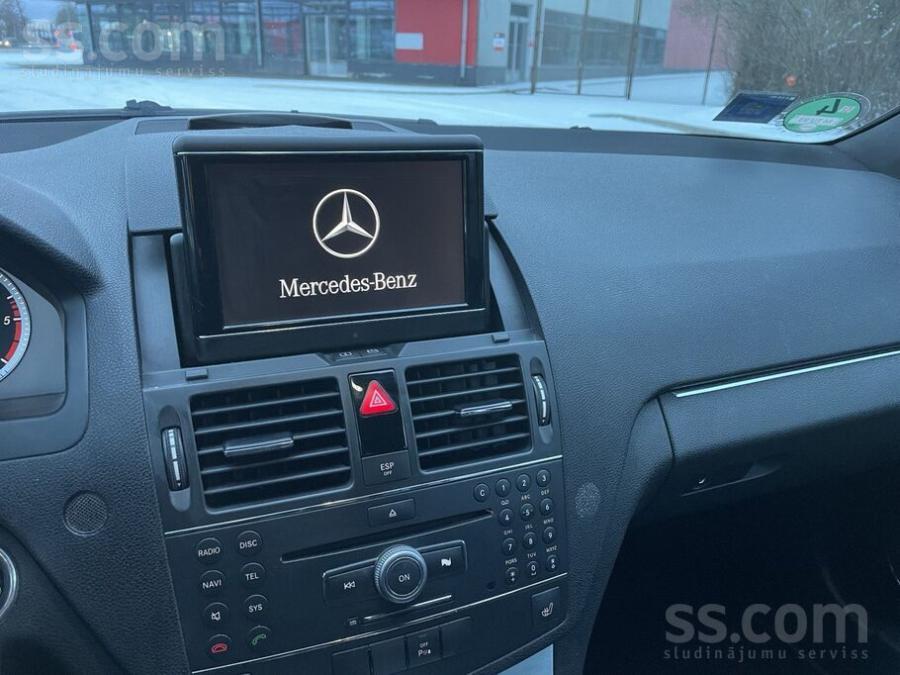 Серый Мерседес Ц 320 2008 в Рига, объемом двигателя 3.00 л и пробегом 245 тыс. км за 6200 €, фото 13 на AUTOMOTO.COM.LV