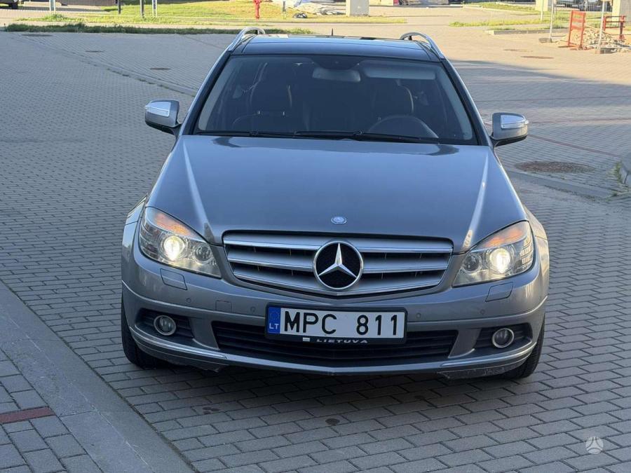 Серый Мерседес Ц 320 2008 в Вильнюс, объемом двигателя 3.00 л и пробегом 350 тыс. км за 2100 €, фото 9 на AUTOMOTO.COM.LV