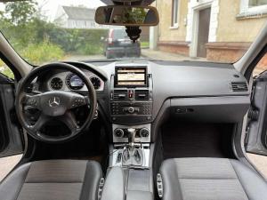 Pelēks Mercedes-Benz c-320 2008 Šauļi, ar dzinēja tilpumu 3.00 L un nobraukumu 410 tūkst. km par 3900 €, foto 3 vietnē AUTOMOTO.COM.LV
