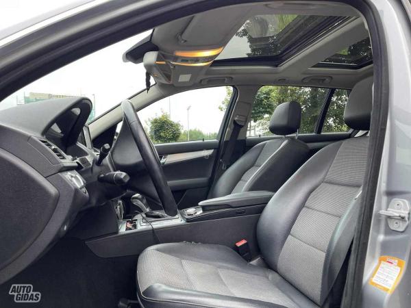 Pelēks Mercedes-Benz c-320 2008 Šauļi, ar dzinēja tilpumu 3.00 L un nobraukumu 410 tūkst. km par 3500 €, foto 4 vietnē AUTOMOTO.COM.LV