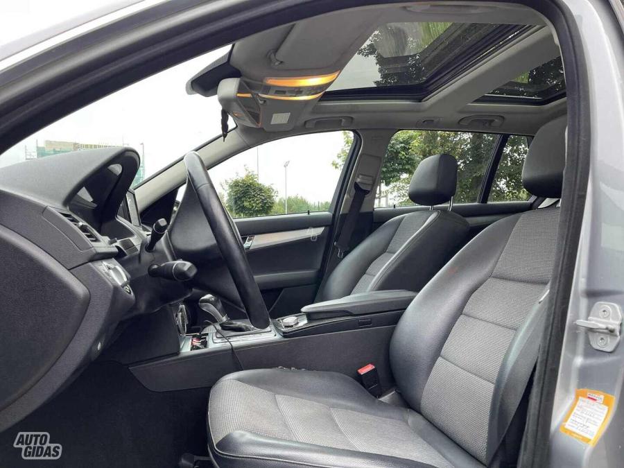 Pelēks Mercedes-Benz c-320 2008 Šauļi, ar dzinēja tilpumu 3.00 L un nobraukumu 410 tūkst. km par 3900 €, foto 5 vietnē AUTOMOTO.COM.LV