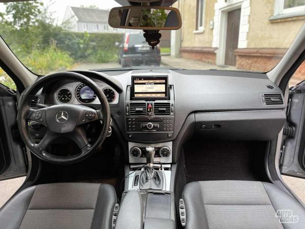 Pelēks Mercedes-Benz c-320 2008 Šauļi, ar dzinēja tilpumu 3.00 L un nobraukumu 410 tūkst. km par 3000 €, foto 2 vietnē AUTOMOTO.COM.LV