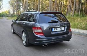 Серый Мерседес Ц 320 2008 в Рига, объемом двигателя 3.00 л и пробегом 268 тыс. км за 6500 €, фото 5 на AUTOMOTO.COM.LV