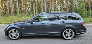 Серый Мерседес Ц 320 2008 в Рига, объемом двигателя 3.00 л и пробегом 268 тыс. км за 6500 €, фото 6 на AUTOMOTO.COM.LV