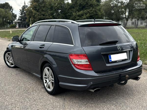 Pelēks Mercedes-Benz c-320 2008 Kauņa, ar dzinēja tilpumu 3.00 L un nobraukumu 350 tūkst. km par 2750 €, foto 4 vietnē AUTOMOTO.COM.LV
