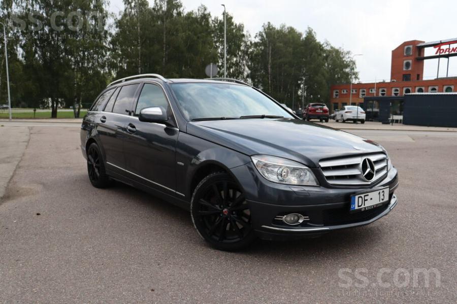 Grey Mercedes-Benz c-320 2008 in Riga, with an engine capacity of 3.00 L and mileage of 310 thousand km for 4990 €, photo 1 on AUTOMOTO.COM.LV