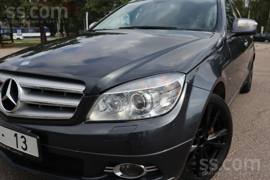 Grey Mercedes-Benz c-320 2008 in Riga, with an engine capacity of 3.00 L and mileage of 310 thousand km for 4990 €, photo 3 on AUTOMOTO.COM.LV
