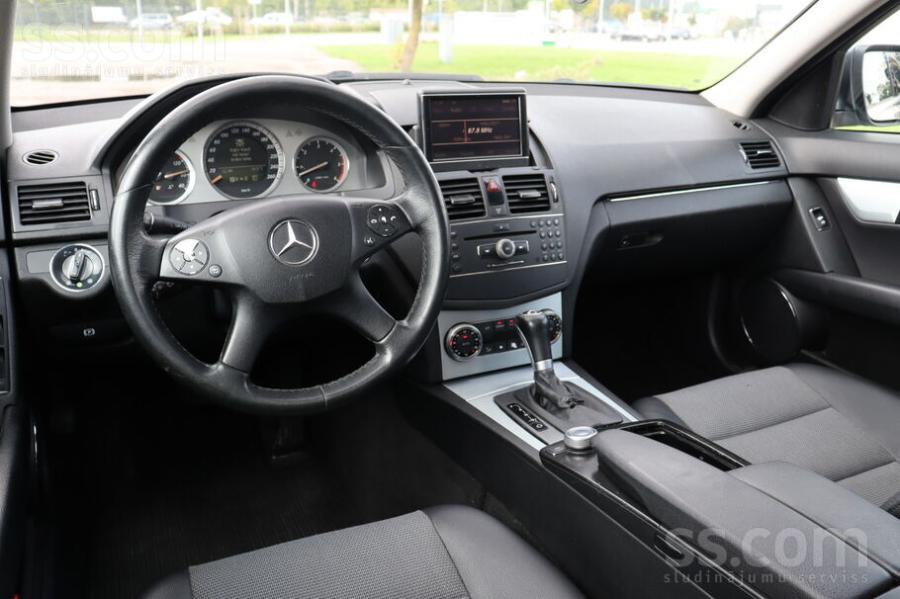 Grey Mercedes-Benz c-320 2008 in Riga, with an engine capacity of 3.00 L and mileage of 310 thousand km for 4990 €, photo 6 on AUTOMOTO.COM.LV