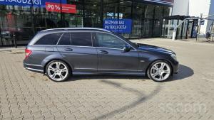 Pelēks Mercedes-Benz c-320 2008 Rīga, ar dzinēja tilpumu 3.20 L un nobraukumu 272 tūkst. km par 5650 €, foto 3 vietnē AUTOMOTO.COM.LV