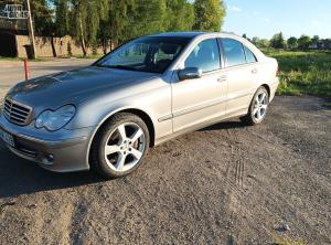 Mercedes-Benz c-320 2005 Šauļi, ar dzinēja tilpumu 3.00 L un nobraukumu 304 tūkst. km par 3150 €, foto 6 vietnē AUTOMOTO.COM.LV