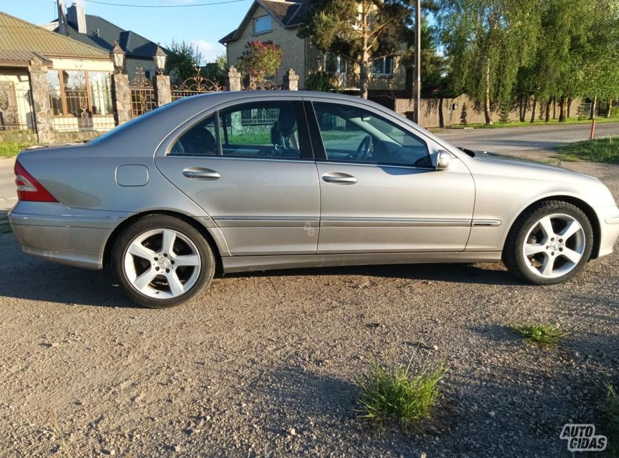 Mercedes-Benz c-320 2005 Šauļi, ar dzinēja tilpumu 3.00 L un nobraukumu 304 tūkst. km par 3150 €, foto 7 vietnē AUTOMOTO.COM.LV