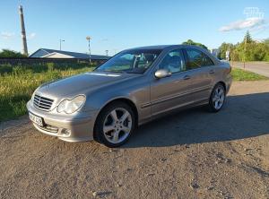 Mercedes-Benz c-320 2005 Šauļi, ar dzinēja tilpumu 3.00 L un nobraukumu 304 tūkst. km par 3150 €, foto 10 vietnē AUTOMOTO.COM.LV