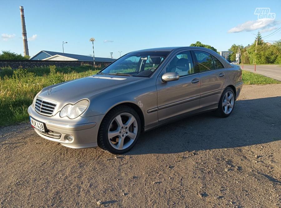 Mercedes-Benz c-320 2005 Šauļi, ar dzinēja tilpumu 3.00 L un nobraukumu 304 tūkst. km par 3150 €, foto 10 vietnē AUTOMOTO.COM.LV