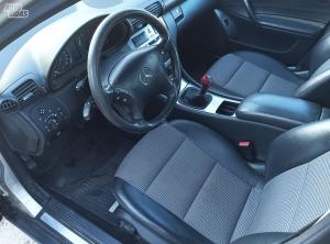 Mercedes-Benz c-320 2005 Šauļi, ar dzinēja tilpumu 3.00 L un nobraukumu 304 tūkst. km par 3150 €, foto 13 vietnē AUTOMOTO.COM.LV