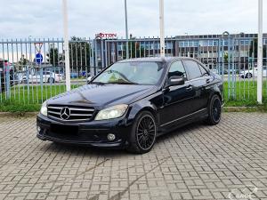 Mercedes-Benz c-320 2007 Klaipėda, ar dzinēja tilpumu 2.99 L un nobraukumu 380 tūkst. km par 5000 €, foto  vietnē AUTOMOTO.COM.LV