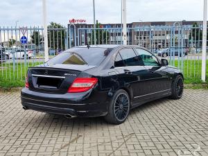 Mercedes-Benz c-320 2007 Klaipėda, ar dzinēja tilpumu 2.99 L un nobraukumu 380 tūkst. km par 5000 €, foto 3 vietnē AUTOMOTO.COM.LV