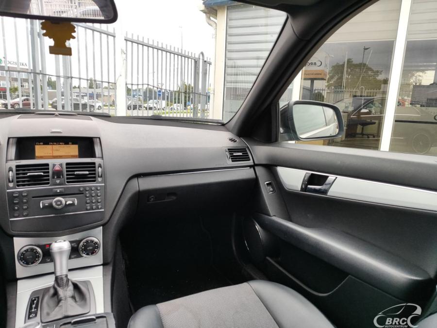Mercedes-Benz c-320 2007 Klaipėda, ar dzinēja tilpumu 2.99 L un nobraukumu 380 tūkst. km par 5000 €, foto 6 vietnē AUTOMOTO.COM.LV