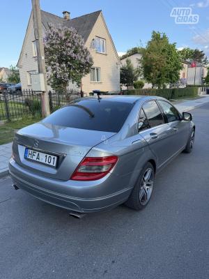 Мерседес Ц 320 2008 в Вильнюс, объемом двигателя 3.00 л и пробегом 300 тыс. км за 2300 €, фото 7 на AUTOMOTO.COM.LV