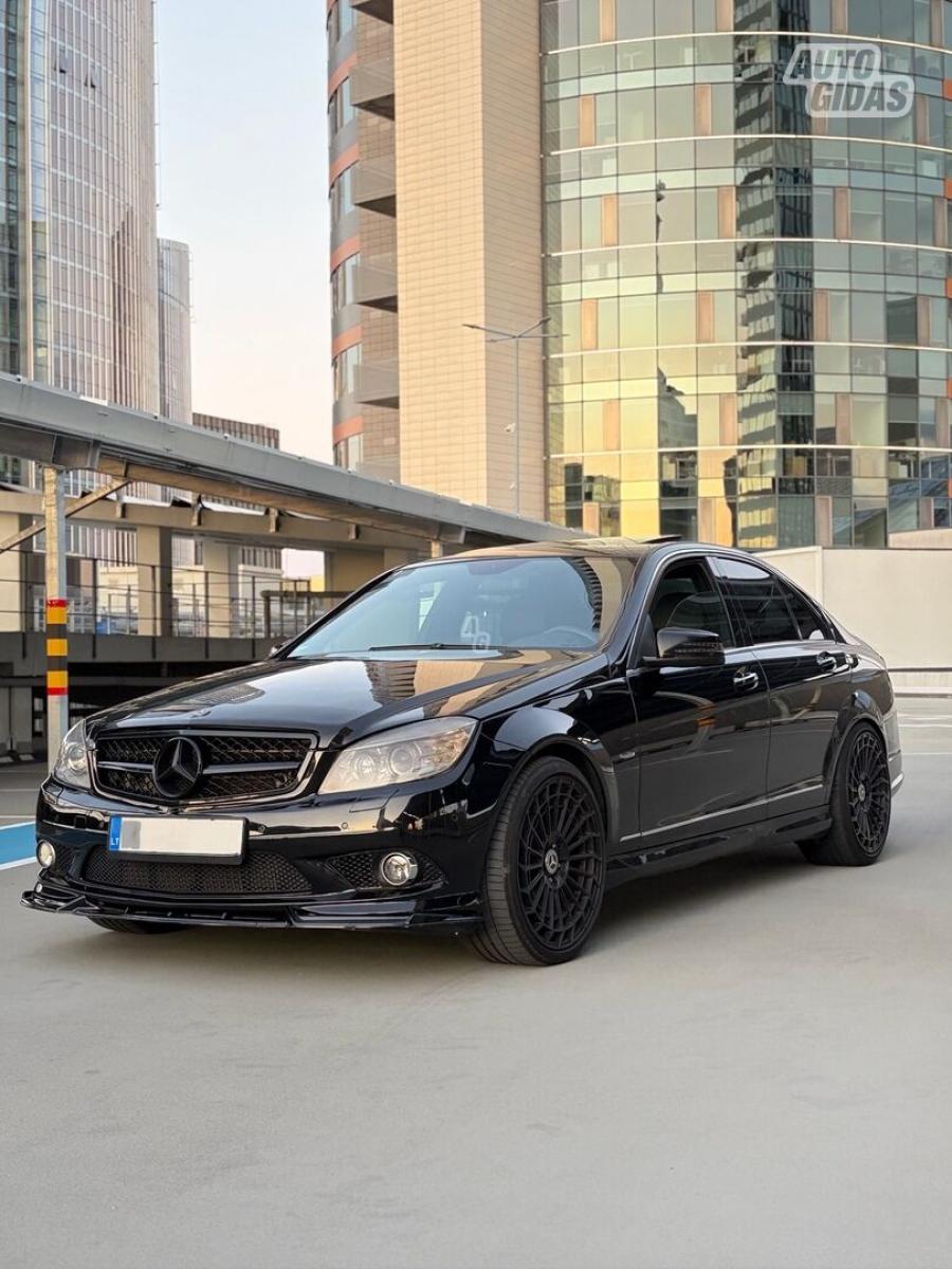 Mercedes-Benz c-320 2008 in Vilnius, with an engine capacity of 3.00 L and mileage of 356 thousand km for 5000 €, photo 1 on AUTOMOTO.COM.LV