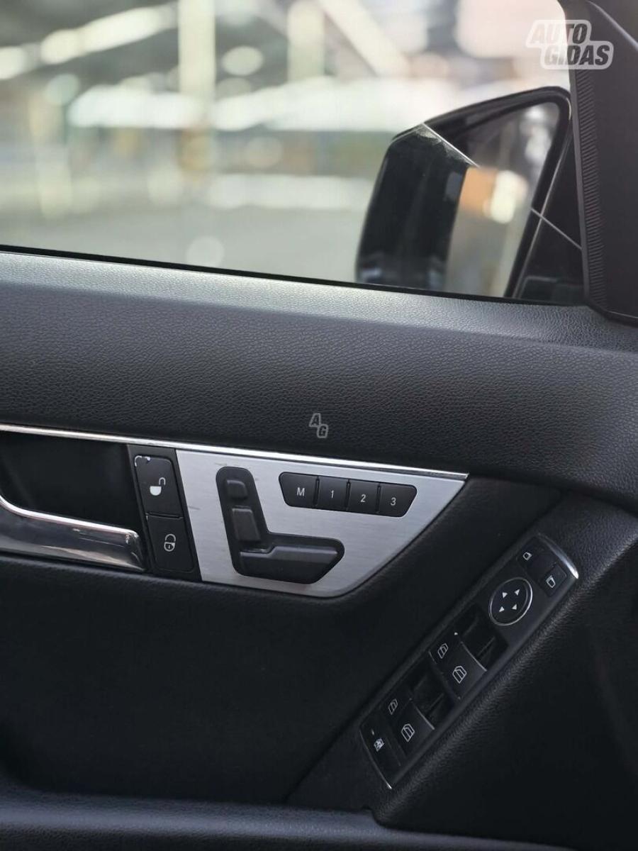 Mercedes-Benz c-320 2008 in Vilnius, with an engine capacity of 3.00 L and mileage of 356 thousand km for 5000 €, photo 17 on AUTOMOTO.COM.LV