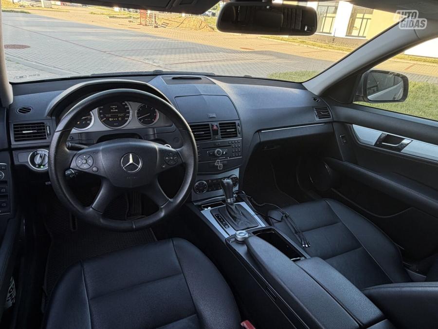 Mercedes-Benz c-320 2008 Viļņa, ar dzinēja tilpumu 3.00 L un nobraukumu 350 tūkst. km par 2100 €, foto 15 vietnē AUTOMOTO.COM.LV