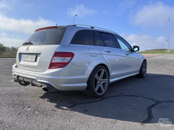 Mercedes-Benz c-320 2008 in Panevezys, with an engine capacity of 3.20 L and mileage of 423 thousand km for 3800 €, photo 4 on AUTOMOTO.COM.LV