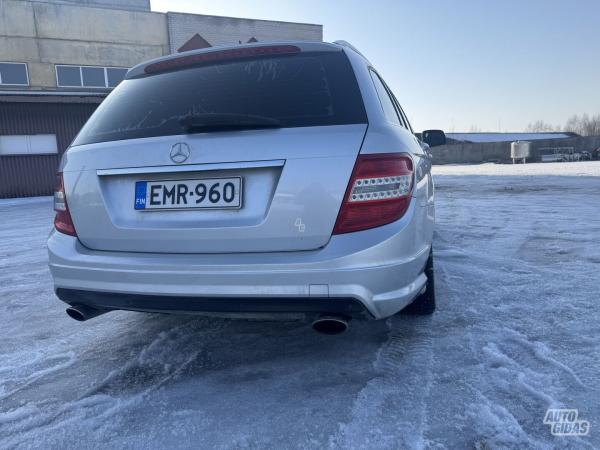 Mercedes-Benz c-320 2009 in Kaunas, with an engine capacity of 3.20 L and mileage of 416 thousand km for 3600 €, photo 10 on AUTOMOTO.COM.LV