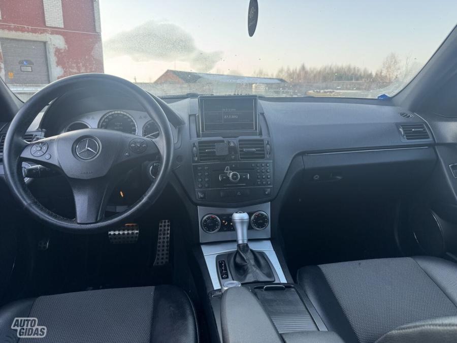 Mercedes-Benz c-320 2009 Kauņa, ar dzinēja tilpumu 3.20 L un nobraukumu 416 tūkst. km par 3700 €, foto 14 vietnē AUTOMOTO.COM.LV