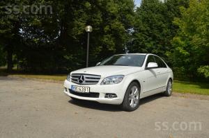 Белый Мерседес Ц 320 2007 в Цесис, объемом двигателя 3.00 л и пробегом 356 тыс. км за 4600 €, фото  на AUTOMOTO.COM.LV