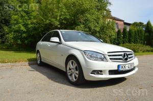 Balts Mercedes-Benz c-320 2007 Cēsis, ar dzinēja tilpumu 3.00 L un nobraukumu 356 tūkst. km par 4600 €, foto 5 vietnē AUTOMOTO.COM.LV