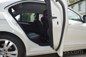 Balts Mercedes-Benz c-320 2007 Cēsis, ar dzinēja tilpumu 3.00 L un nobraukumu 356 tūkst. km par 4600 €, foto 14 vietnē AUTOMOTO.COM.LV