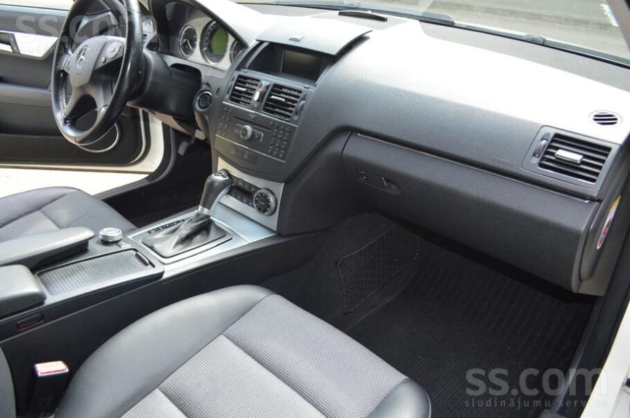 Balts Mercedes-Benz c-320 2007 Cēsis, ar dzinēja tilpumu 3.00 L un nobraukumu 356 tūkst. km par 4600 €, foto 18 vietnē AUTOMOTO.COM.LV