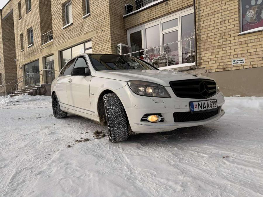 Balts Mercedes-Benz c-320 2008 Alīta, ar dzinēja tilpumu 2.99 L un nobraukumu 436 tūkst. km par 5000 €, foto 2 vietnē AUTOMOTO.COM.LV