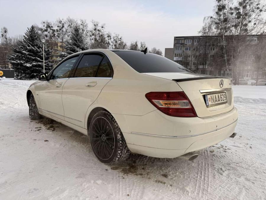 Balts Mercedes-Benz c-320 2008 Alīta, ar dzinēja tilpumu 2.99 L un nobraukumu 436 tūkst. km par 5000 €, foto 5 vietnē AUTOMOTO.COM.LV