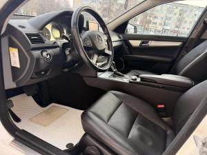 Balts Mercedes-Benz c-320 2008 Alīta, ar dzinēja tilpumu 2.99 L un nobraukumu 436 tūkst. km par 5000 €, foto 21 vietnē AUTOMOTO.COM.LV