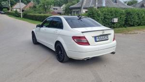 Белый Мерседес Ц 320 2008 в Каунас, объемом двигателя 3.20 л и пробегом 442 тыс. км за 3599 €, фото 5 на AUTOMOTO.COM.LV