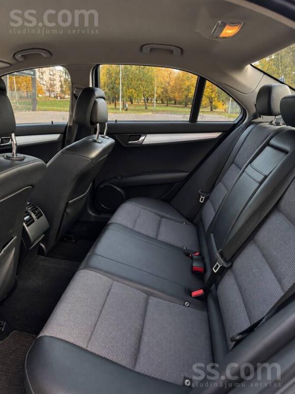 Mercedes-Benz c-320 2008 Ludza vietnÄ Balts Mercedes-Benz c-320 2008 Ludza, ar dzinÄja tilpumu 3.00 L un nobraukumu 240 tÅ«kst. km par 6100 ā¬, foto 4 vietnÄ AUTOMOTO.COM.LV