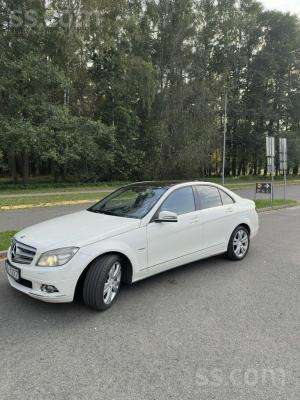 White Mercedes-Benz c-320 2009 in Riga, with an engine capacity of 3.00 L and mileage of 303 thousand km for 6100 €, photo  on AUTOMOTO.COM.LV