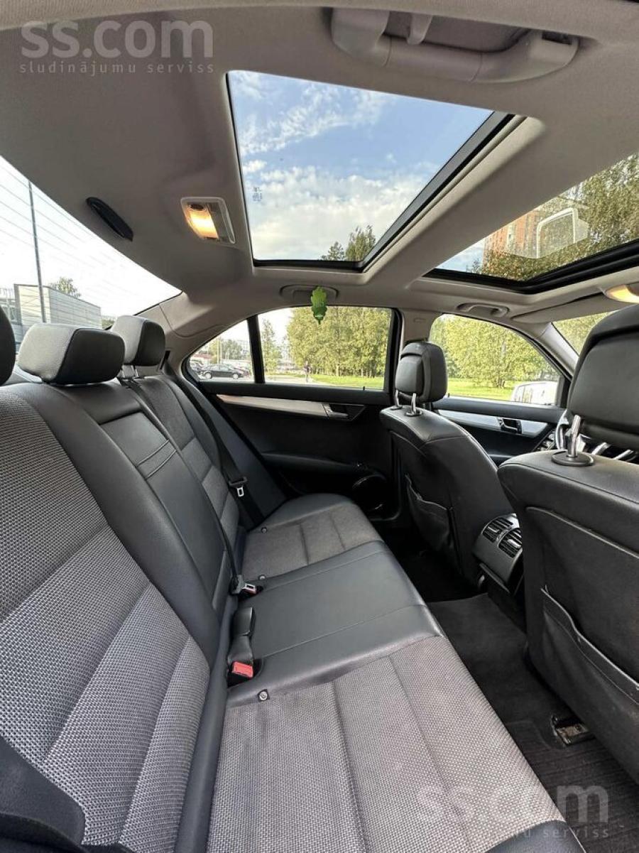 White Mercedes-Benz c-320 2009 in Riga, with an engine capacity of 3.00 L and mileage of 303 thousand km for 6100 €, photo 12 on AUTOMOTO.COM.LV