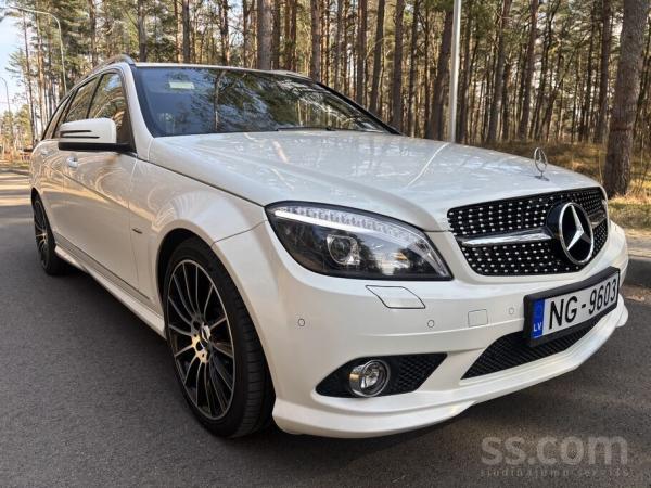 White Mercedes-Benz c-320 2009 in Riga, with an engine capacity of 3.00 L and mileage of 318 thousand km for 6700 €, photo 5 on AUTOMOTO.COM.LV