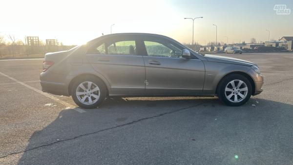 Dzeltens Mercedes-Benz c-320 2007 Molėtai, ar dzinēja tilpumu 3.00 L un nobraukumu 317 tūkst. km par 3150 €, foto 4 vietnē AUTOMOTO.COM.LV