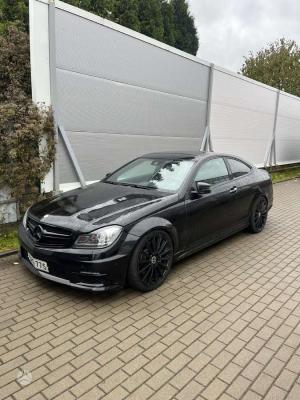 Black Mercedes-Benz C 350 2011 in Kaunas, with an engine capacity of 3.50 L and mileage of 155 thousand km for 7500 €, photo  on AUTOMOTO.COM.LV