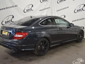 Black Mercedes-Benz C 350 2012 in Riga, with an engine capacity of 3.50 L and mileage of 202 thousand km for 10900 €, photo 2 on AUTOMOTO.COM.LV