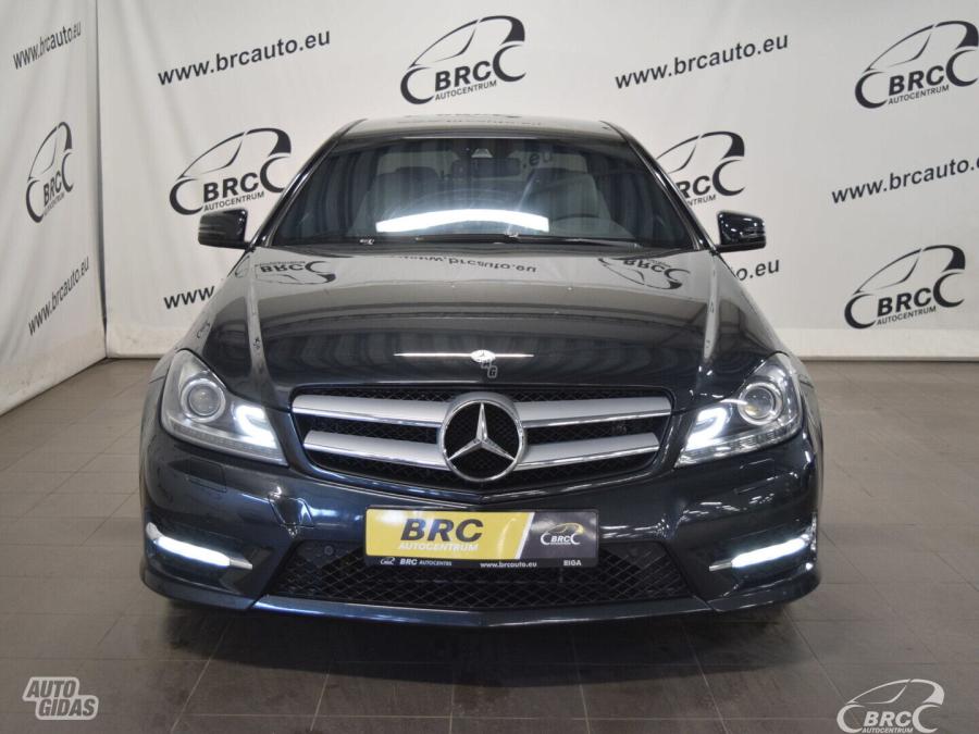 Black Mercedes-Benz C 350 2012 in Riga, with an engine capacity of 3.50 L and mileage of 202 thousand km for 10900 €, photo 26 on AUTOMOTO.COM.LV