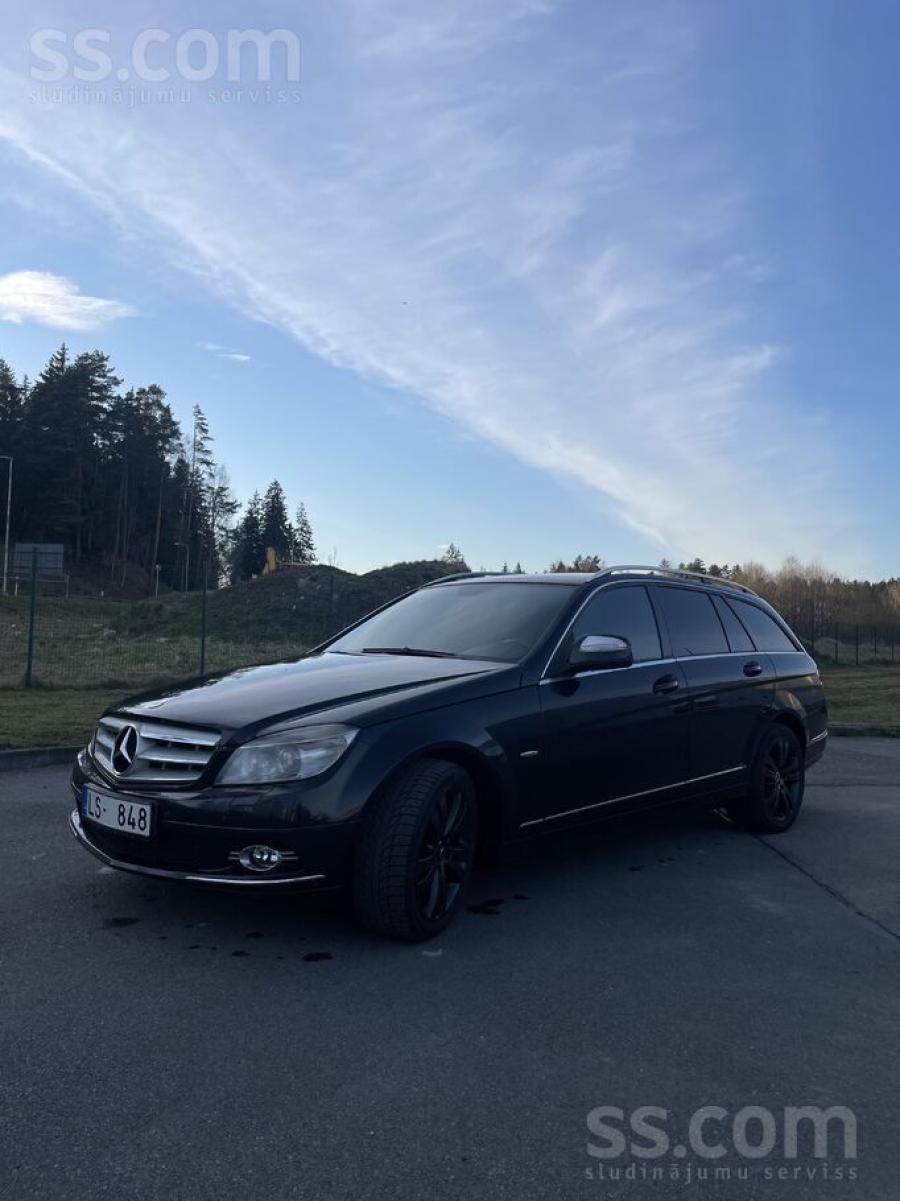 Melns Mercedes-Benz C 350 2008 Ogre, ar dzinēja tilpumu 3.00 L un nobraukumu 406 tūkst. km par 3950 €, foto 1 vietnē AUTOMOTO.COM.LV