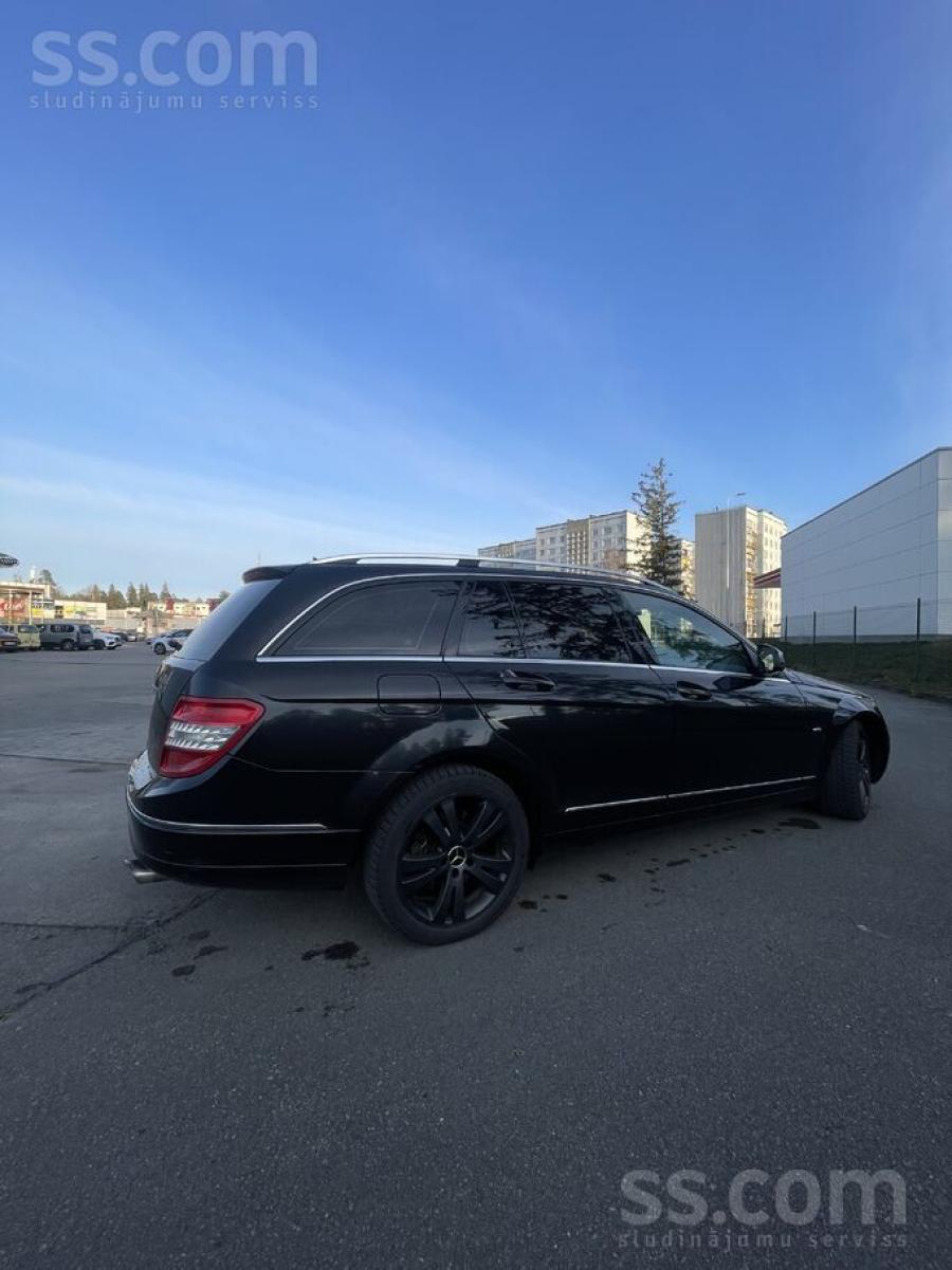 Melns Mercedes-Benz C 350 2008 Ogre, ar dzinēja tilpumu 3.00 L un nobraukumu 406 tūkst. km par 3950 €, foto 4 vietnē AUTOMOTO.COM.LV